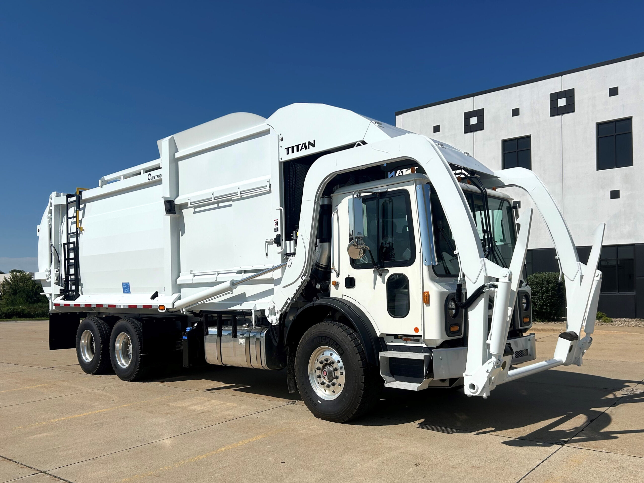 Titan Front Loader Refuse Truck | Curbtender